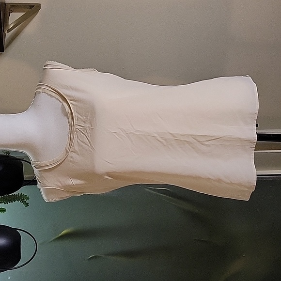 St. John | Tops | St John Silk Tank | Poshmark